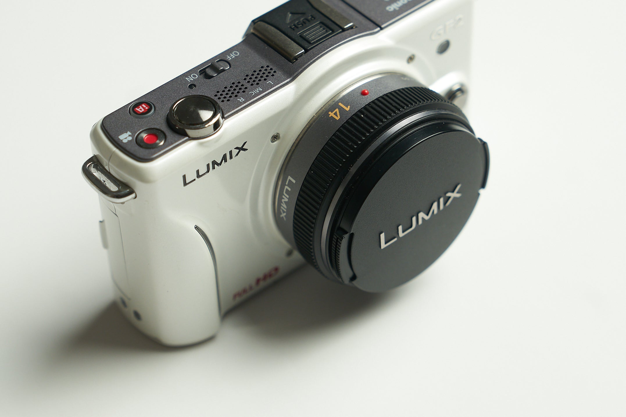 Retropia | Global Luxury Camera Platform